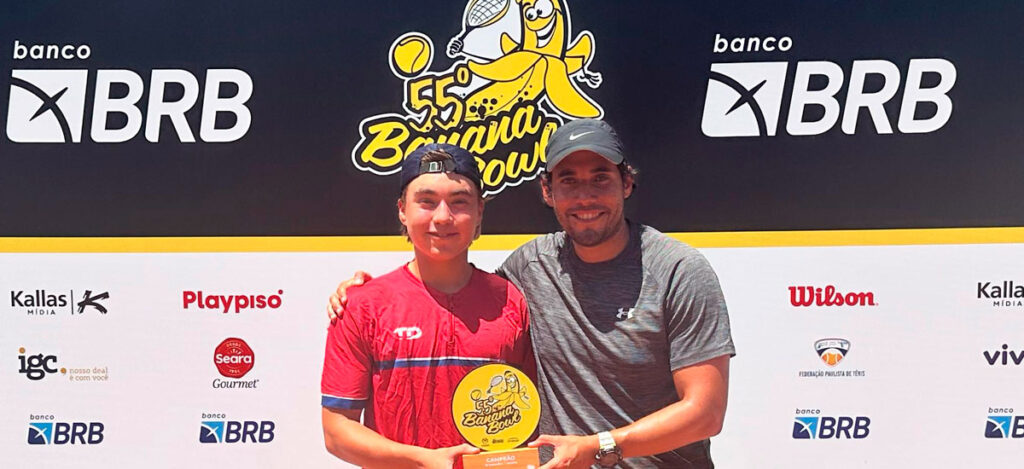 Simón Flores conquistó el Banana Bowl en singles y dobles junto a ...